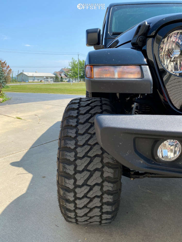 2018 Jeep Wrangler with 20x12 -52 Method Mr606 and 35/13.5R20 Fury ...