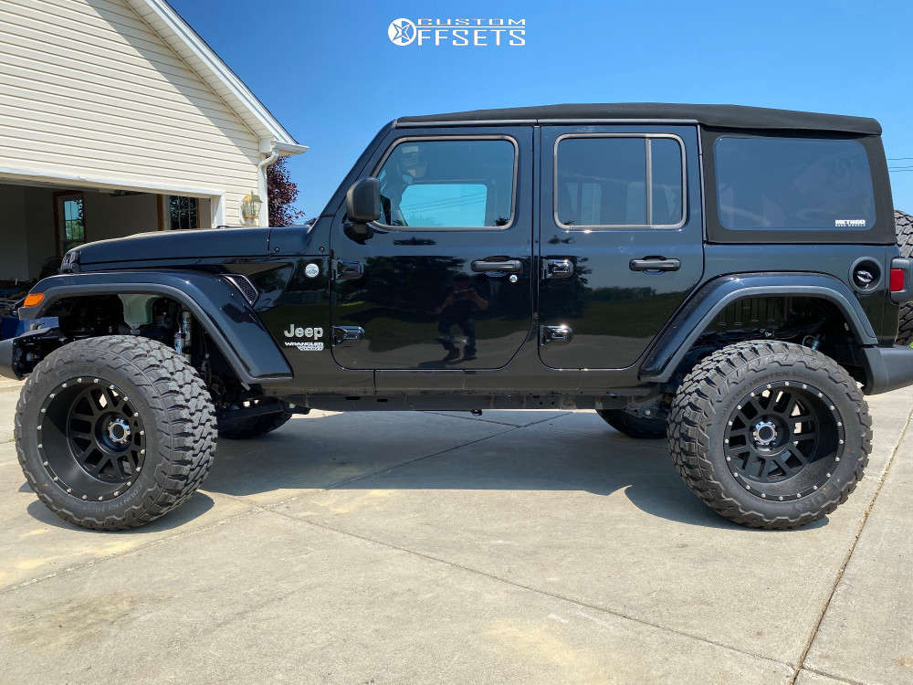 2018 Jeep Wrangler with 20x12 -52 Method Mr606 and 35/13.5R20 Fury ...