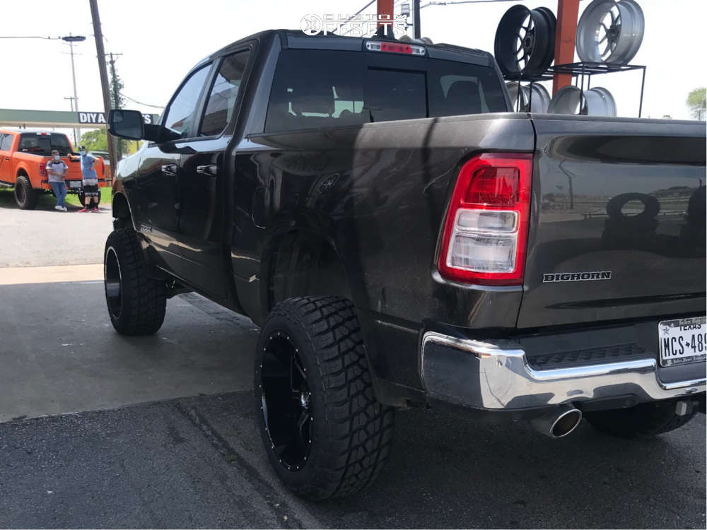 2019 Ram 1500 with 22x12 -44 XF Offroad Xf-219 and 35/12.5R22 Road One ...