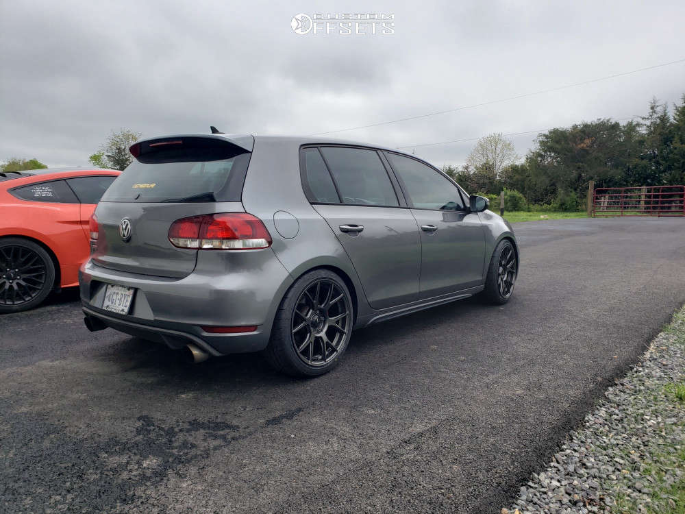2013 Volkswagen GTI with 18x8.5 43 Konig Ampliform and 225/40R18 ...