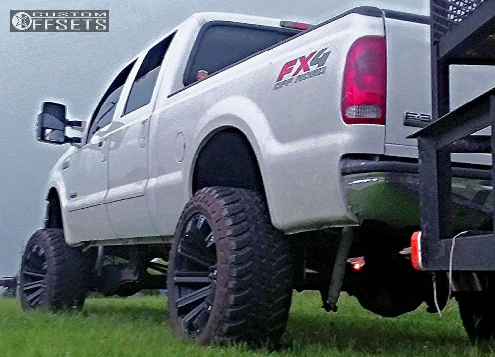 2007 Ford F-350 Super Duty with 22x12 -44 TIS 534B and 325/50R22 AMP ...