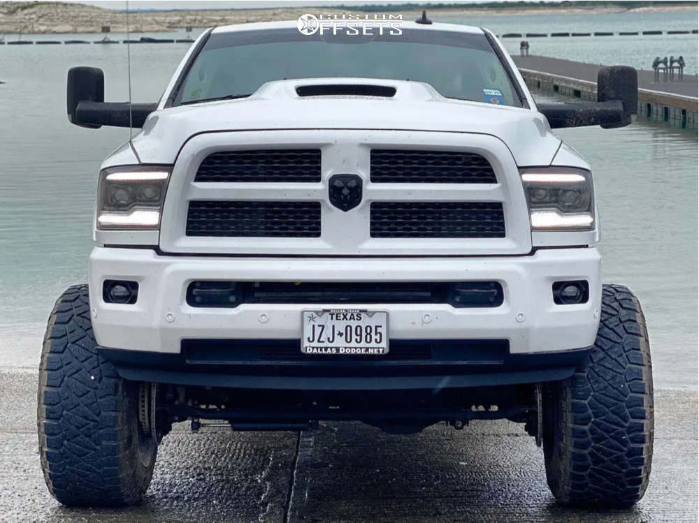 2017 Ram 2500 with 22x14 -76 TIS 544BM and 37/13.5R22 Nitto Ridge ...