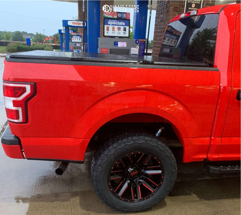 2019 Ford F-150 with 20x10 -24 Moto Metal MO978 and 305/55R20 ...