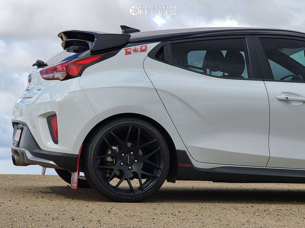 2019 Hyundai Veloster with 19x9 35 Braelin BR06 and 225/35R19 General G-max As-03 and Stock ...