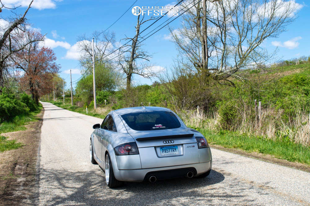 2006 Audi TT Quattro with 18x9.5 30 Aodhan Ah01 and 235/40R18 Nankang ...