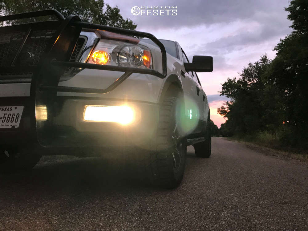 2004 Ford F-150 with 20x9 18 Mayhem Rampage and 33/12.5R20 Gladiator ...