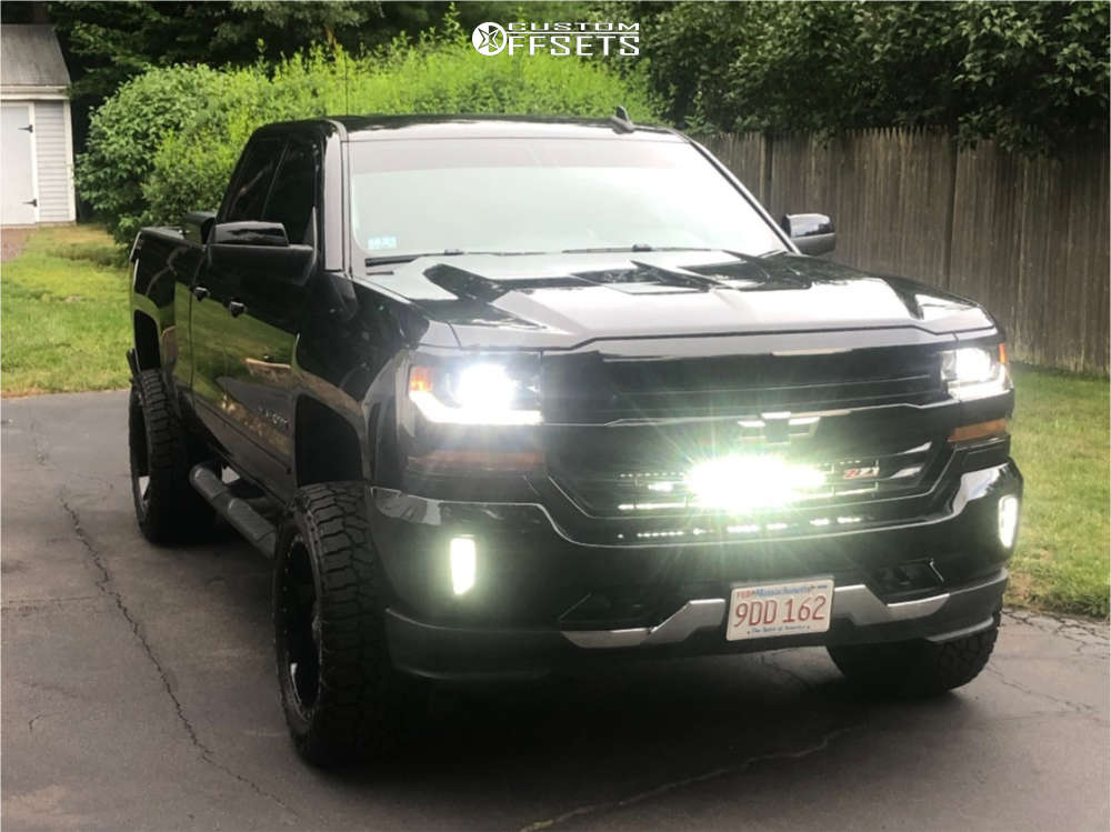 2016 Chevrolet Silverado 1500 with 20x10 -18 Moto Metal Mo986 and 33/12 ...