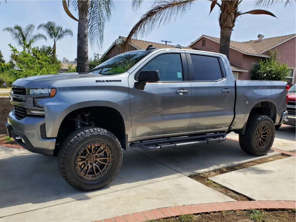 2019 Chevrolet Silverado 1500 with 20x10 -18 Fuel Rebel and 35/12.5R20 ...