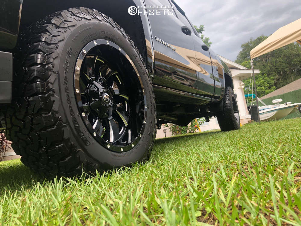 2019 Chevrolet Silverado 1500 LD with 20x10 -18 Fuel Cleaver and 35/12 ...