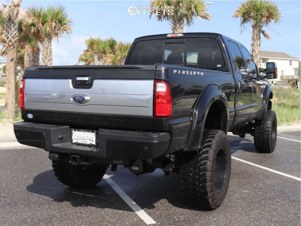 2016 Ford F-250 Super Duty with 20x12 -44 Havok H109 and 38/15.5R20 ...