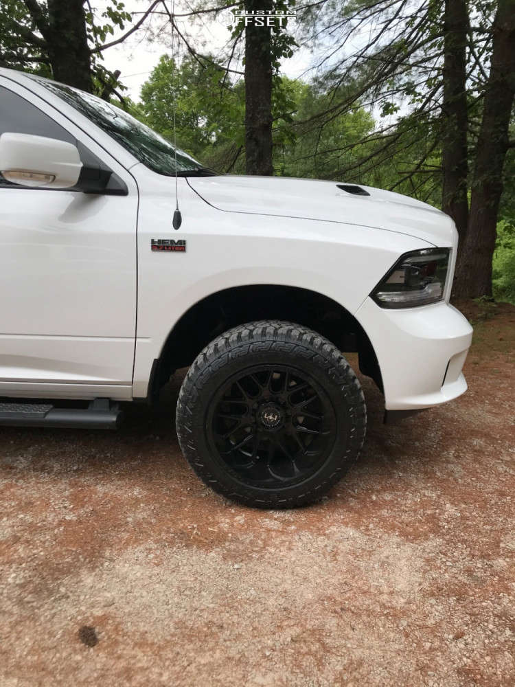 2017 Ram 1500 with 20x12 -44 Motiv Offroad Magnus and 33/12.5R20 Fury ...