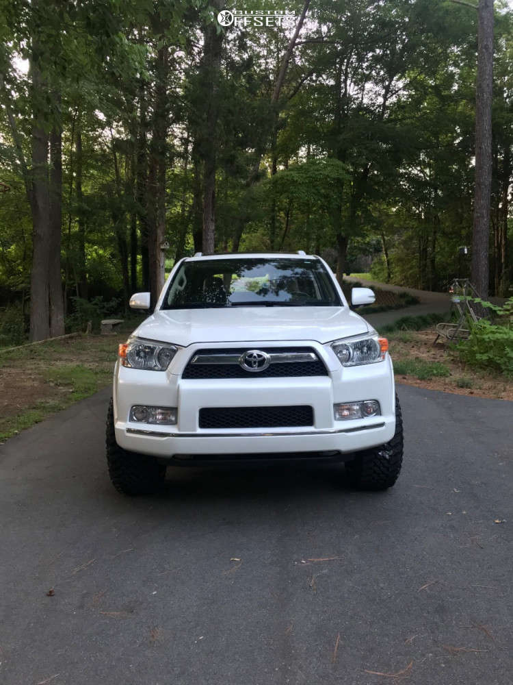 2011 Toyota 4Runner with 22x12 -44 TIS 544BM and 33/12.5R22 Atturo ...