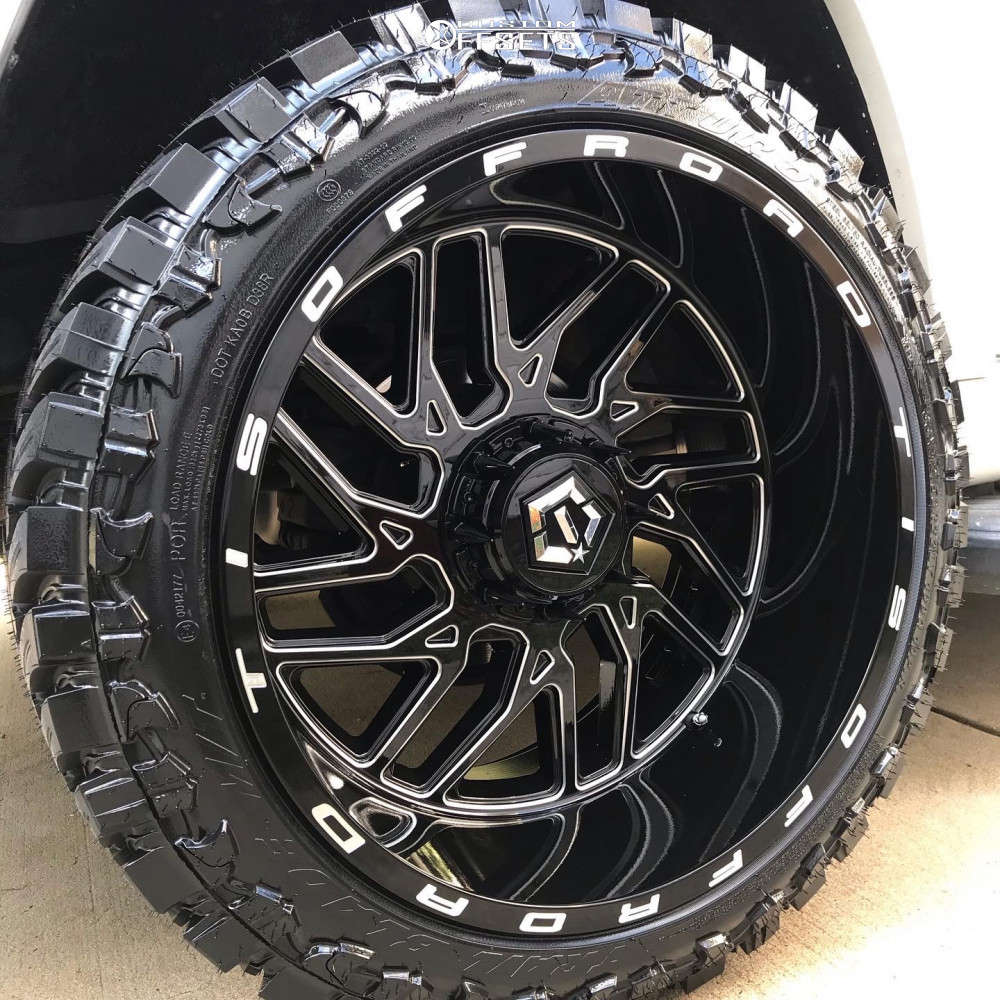 2011 Toyota 4Runner with 22x12 -44 TIS 544BM and 33/12.5R22 Atturo ...