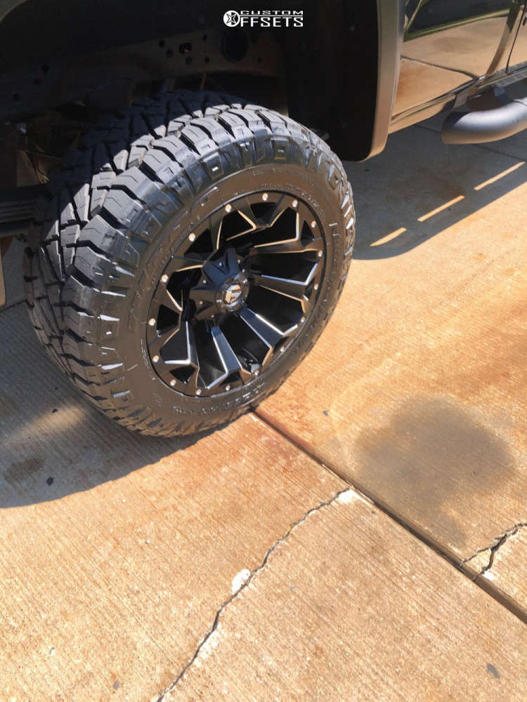 2017 GMC Sierra 2500 HD with 20x10 -18 Fuel Assault and 33/12.5R20 ...