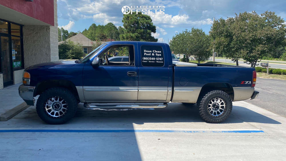 2002 GMC Sierra 1500 with 18x9 -12 Method Nv and 33/12.5R18 Atturo ...