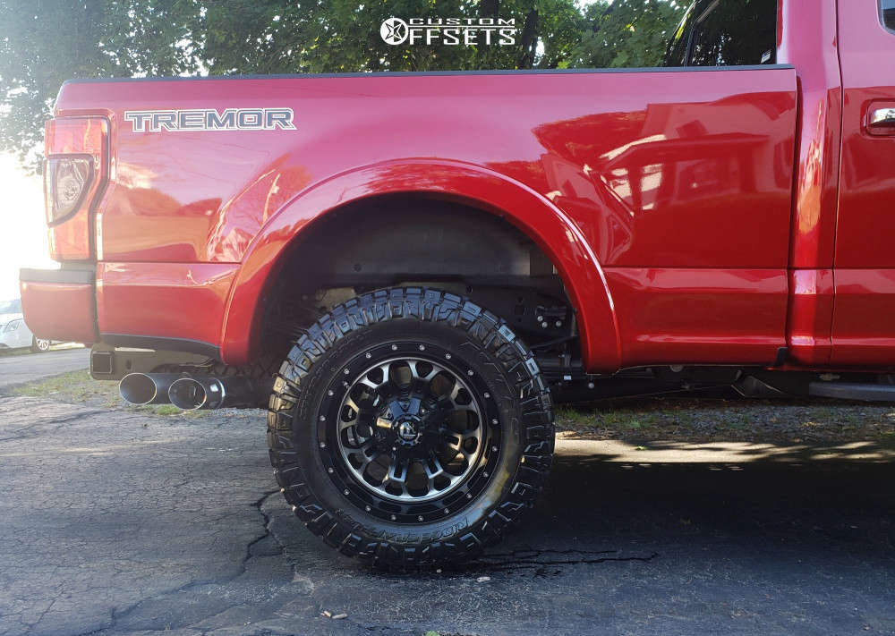 2020 Ford F-250 Super Duty with 20x10 -18 Fuel Crush and 35/12.5R20 ...