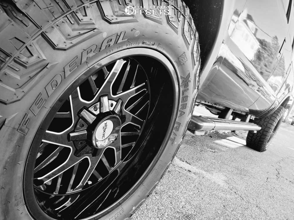 2005 Ford F-250 Super Duty with 20x10 -25 Toxic Lethal and 35/12.5R20 ...