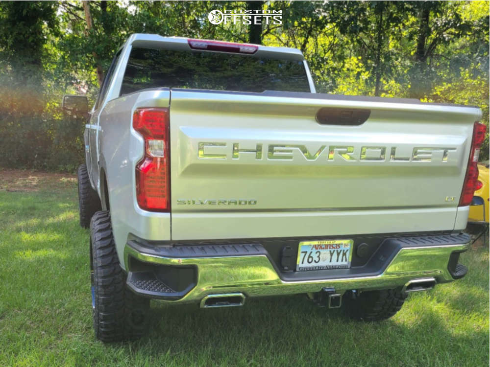 2019 Chevrolet Silverado 1500 with 22x12 -57 Vision Sliver and 35/12 ...