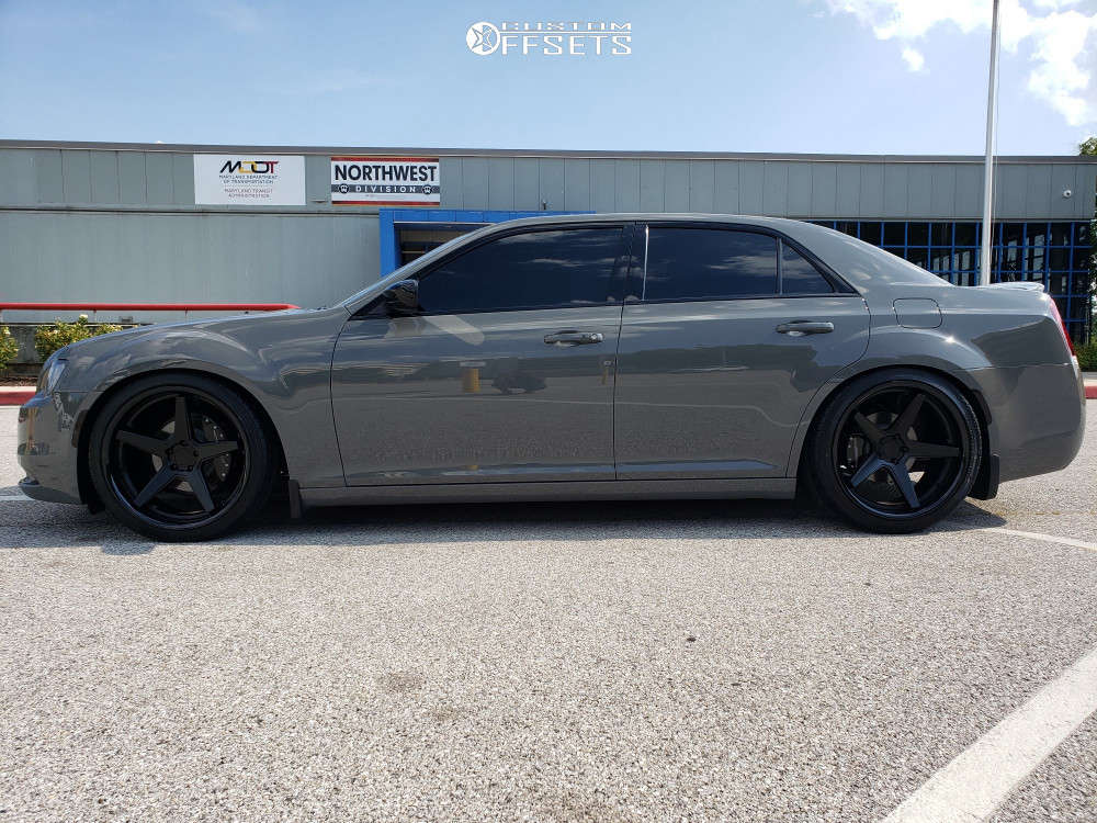 2019 Chrysler 300 with 22x9.5 12 Ferrada FR3 and 265/35R22 Nankang Sp-7 ...
