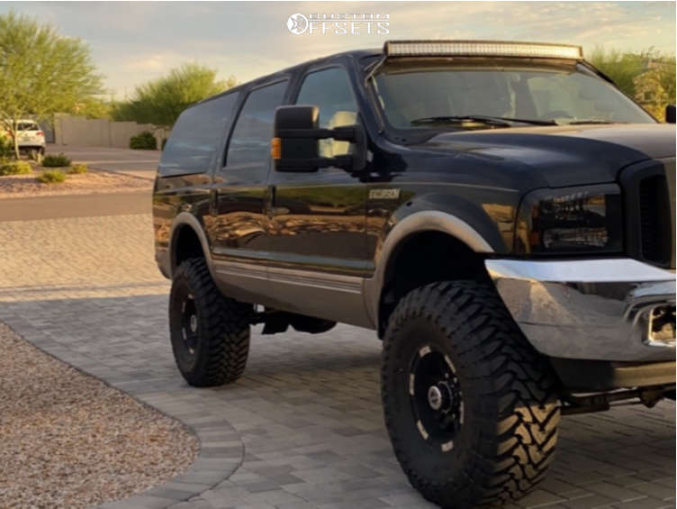 2000 Ford Excursion with 16x9 -12 Moto Metal Mo951 and 38/13.5R16 Toyo ...