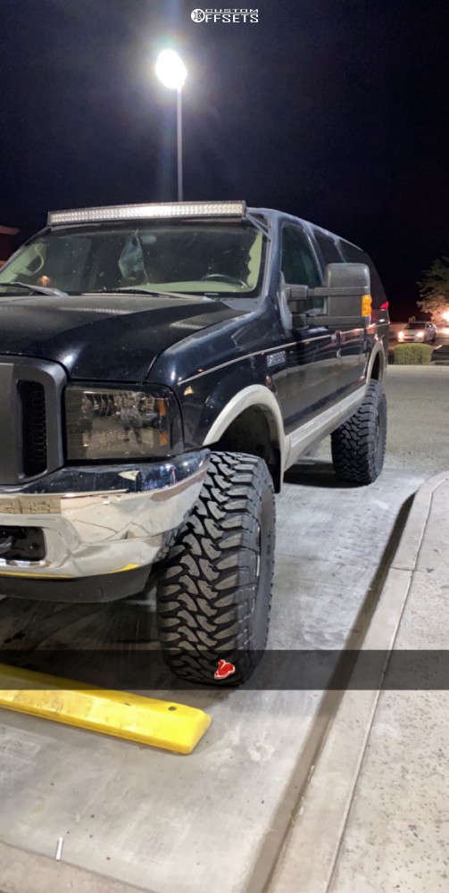 2000 Ford Excursion with 16x9 -12 Moto Metal Mo951 and 38/13.5R16 Toyo ...