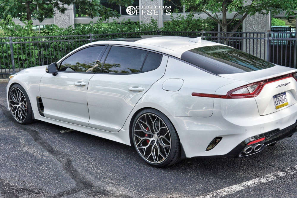 2019 Kia Stinger with 20x9 32 Vossen Hf2 and 245/35R20 Michelin Pilot Super Sport and Lowering ...