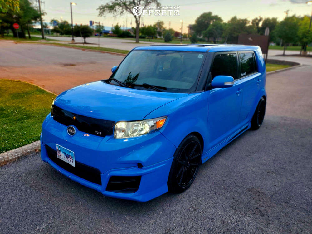 2011 Scion XB with 18x9.5 30 F1R F27 and 225/55R18 Fuzion Touring and ...