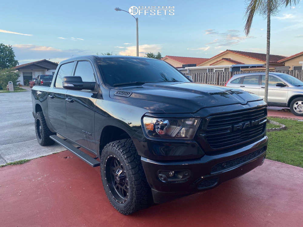 2020 Ram 1500 with 20x10 -12 RBP 71r and 33/12.5R20 Kenda Klever R/t ...