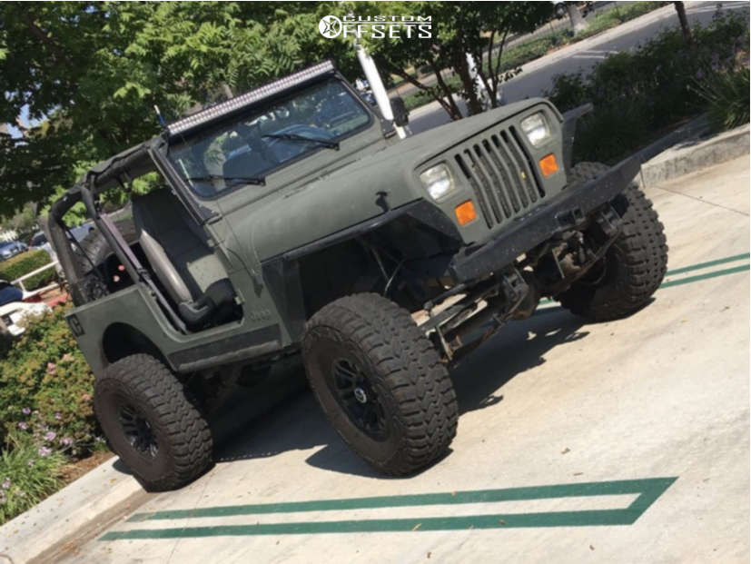 1995 Jeep Wrangler with 15x8 -19 Ultra Xtreme X102 and 35/12.5R15 Pro ...