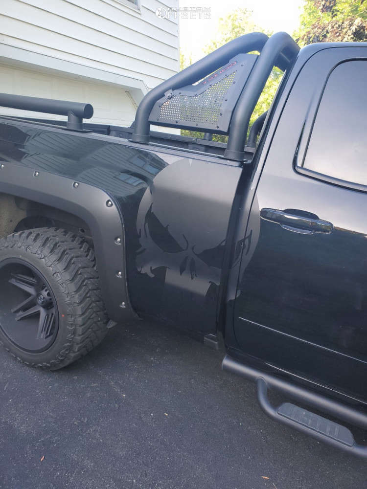 2018 Chevrolet Silverado 1500 with 20x12 -51 Vision Razor and 285/50R20 ...
