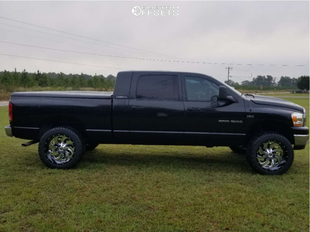 2006 Ram 2500 with 22x12 -44 Fuel Cleaver and 35/12.5R22 AMP Terrain ...
