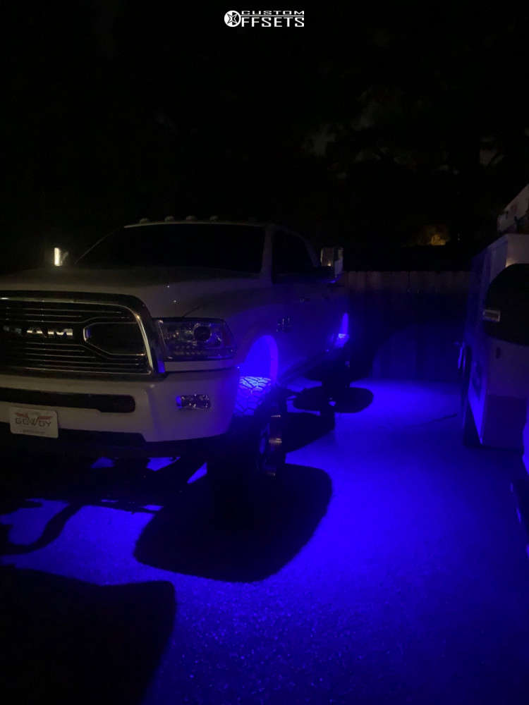 2017 Ram 2500 with 22x12 -44 Axe Offroad Ax2.5 and 37/13.5R22 Delinte ...