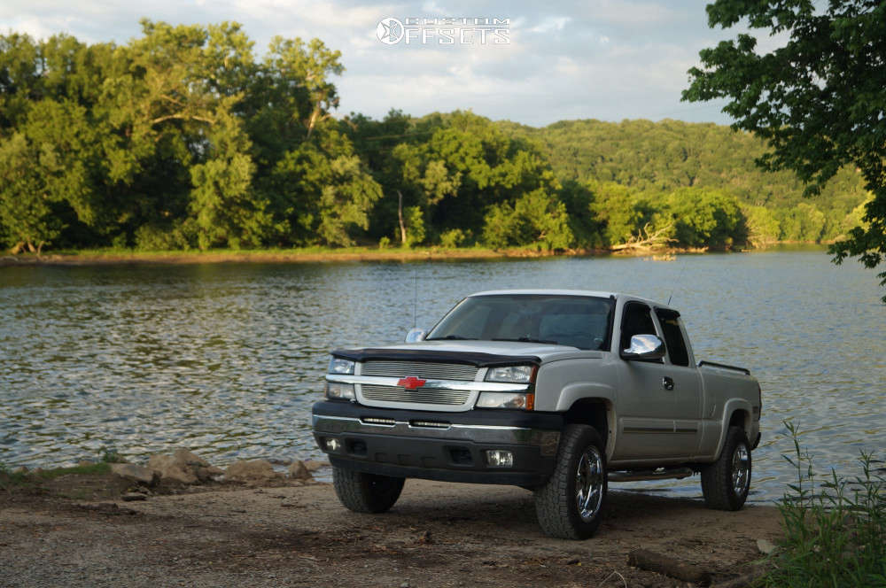 2005 Chevrolet Silverado 1500 with 20x10 -18 Fuel Titan and 305/50R20 ...