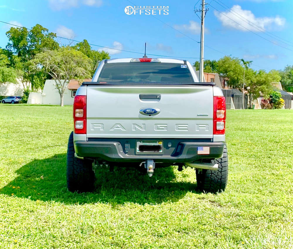 2019 Ford Ranger with 20x10 -18 Fuel Vector and 305/55R20 Falken ...