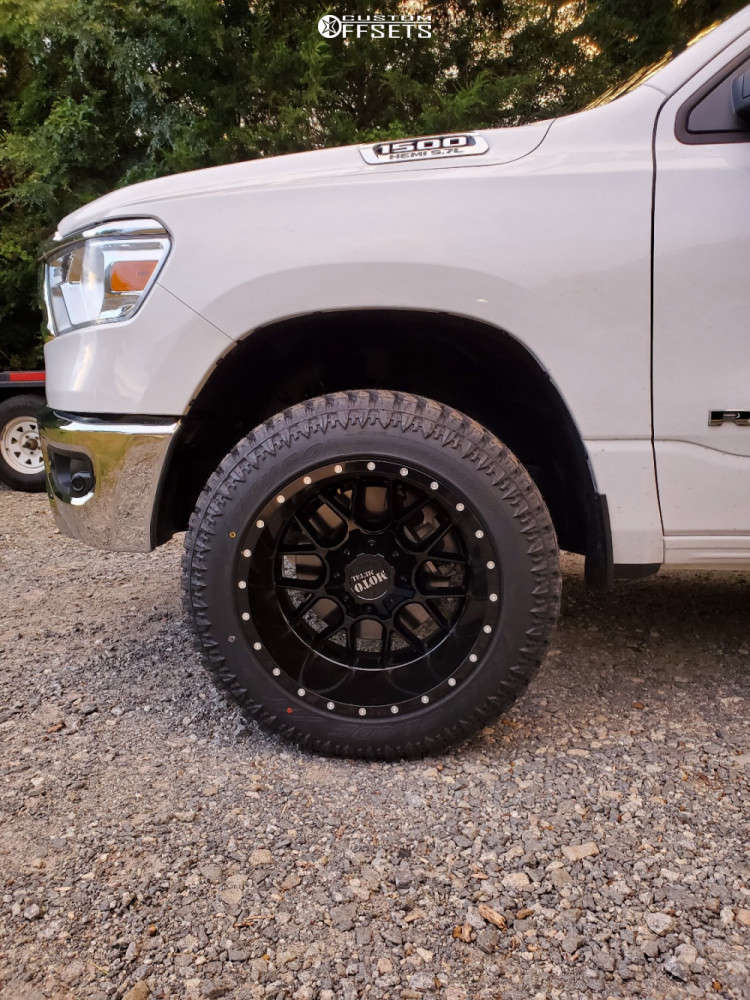 2019 Ram 1500 with 20x12 -44 Moto Metal MO986 and 33/12.5R20 Atturo ...