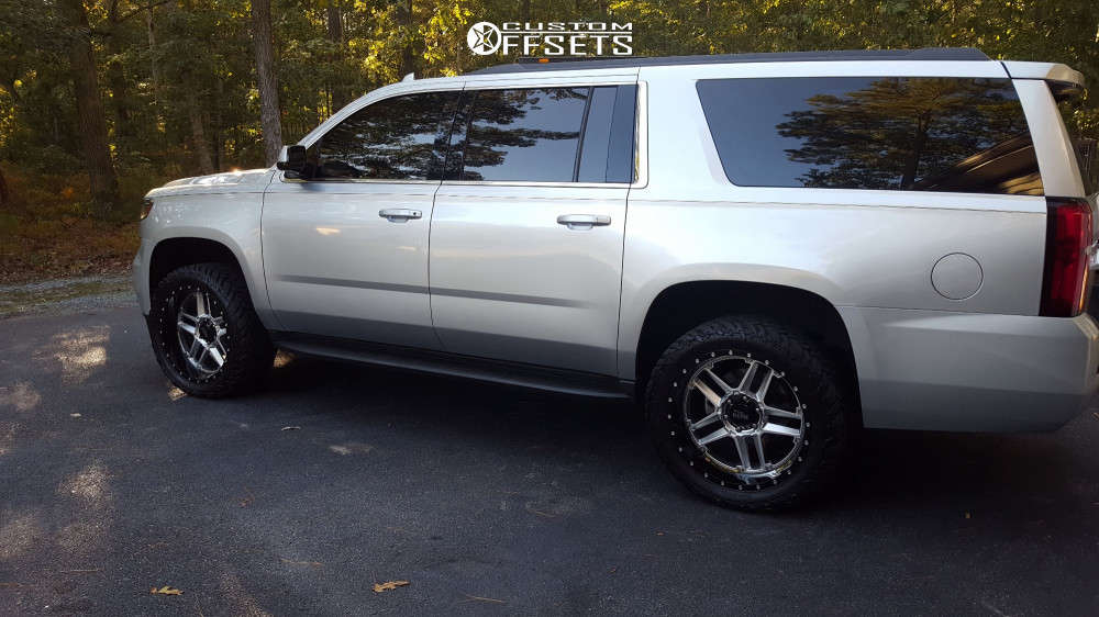 2016 Chevrolet Suburban with 22x10 -18 Moto Metal Mo987 and 33/12.5R22 ...