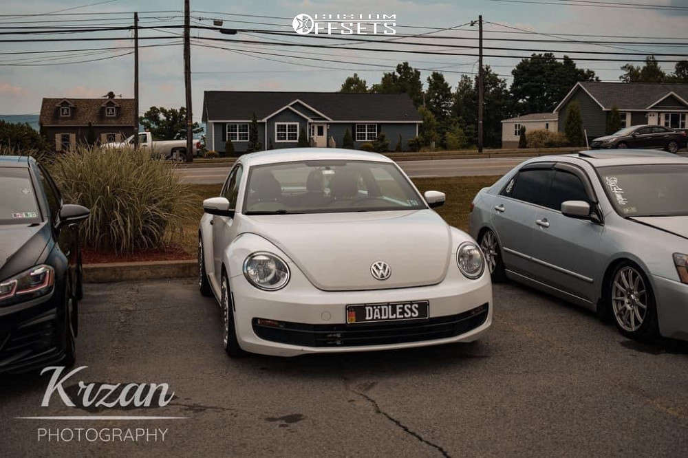 2015 Volkswagen Beetle with 18x8.5 35 Rotiform Ccv and 215/40R18 ...