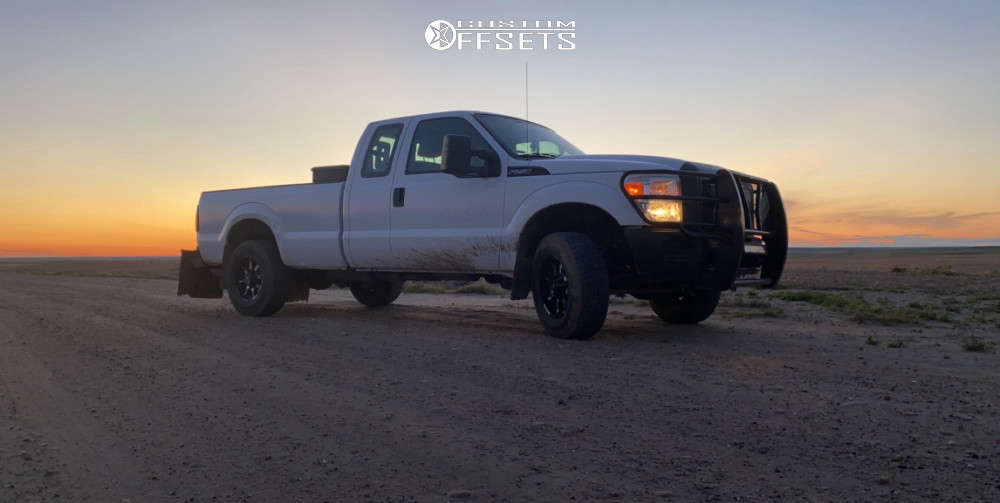 2012 Ford F-250 Super Duty with 18x9 -14 Vision Manic and 33/12.5R18 ...