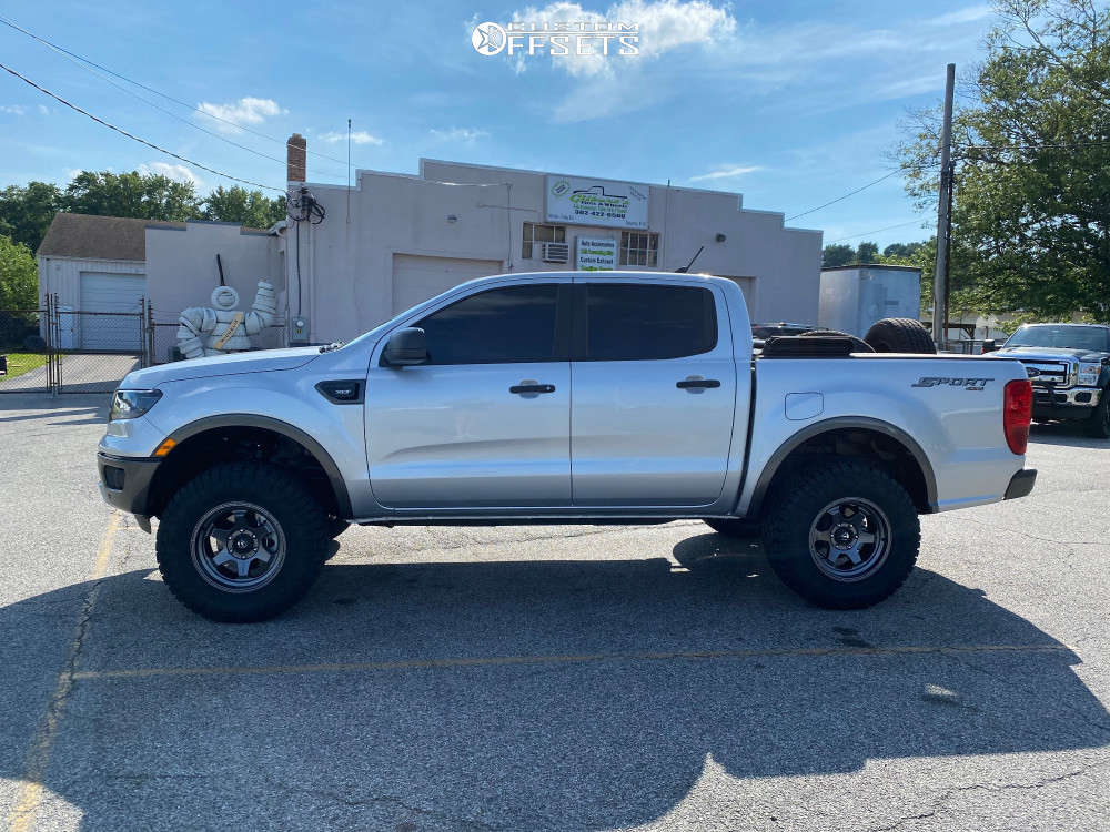 2019 Ford Ranger with 17x9 1 Fuel Shok and 33/12.5R17 Nitto Ridge ...