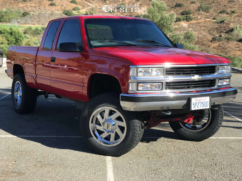 1997 Chevrolet K1500 with 20x9 Moto Metal Mo988 and 35/12.5R20 Hankook ...