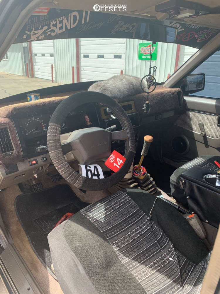 Nissan Hardbody Gets A Grant Steering Wheel, 43% OFF