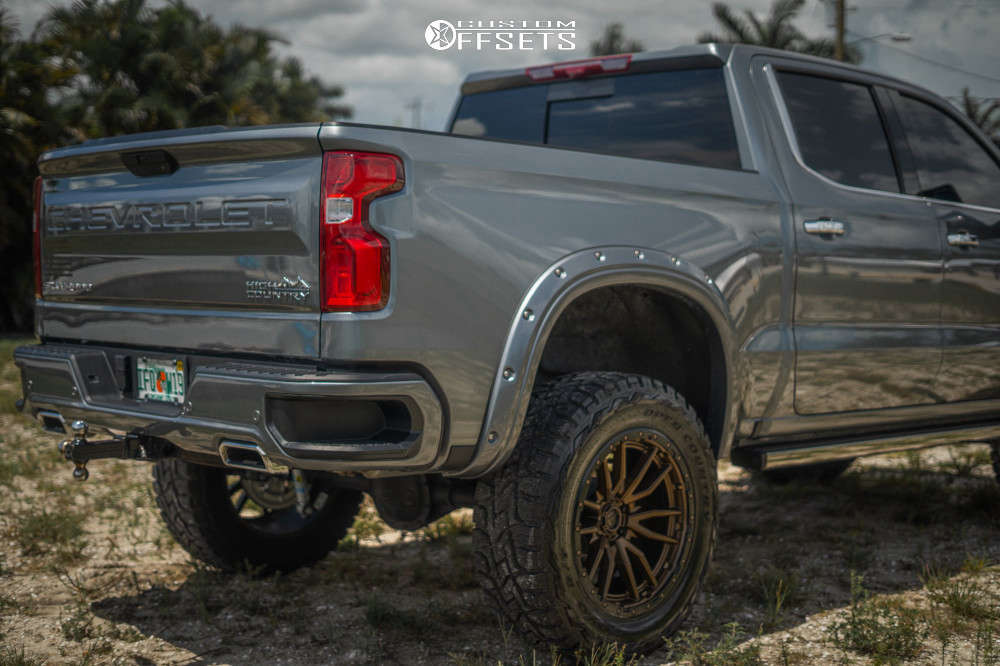 2020 Chevrolet Silverado 1500 with 22x10 -13 Fuel Rebel and 37/12.5R22 ...