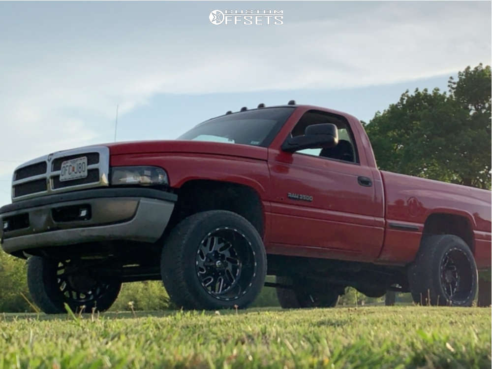 1994 Dodge Ram 3500 Wheel Offset Aggressive > 1" Outside Fender Level 2 ...