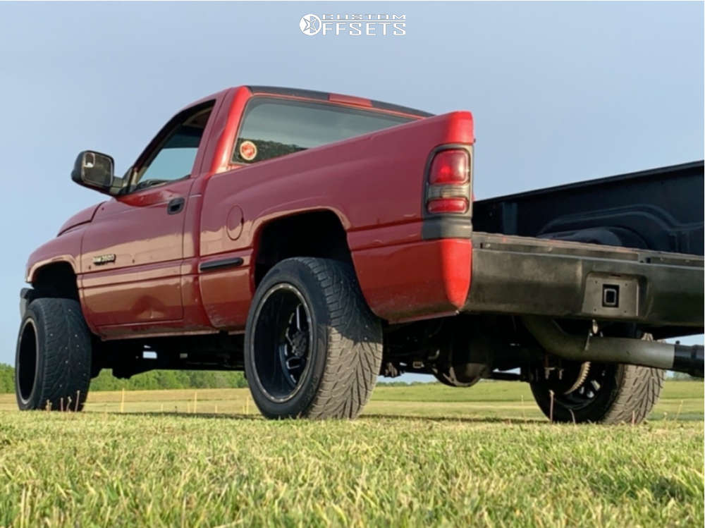1994 Dodge Ram 3500 Wheel Offset Aggressive > 1" Outside Fender Level 2 ...