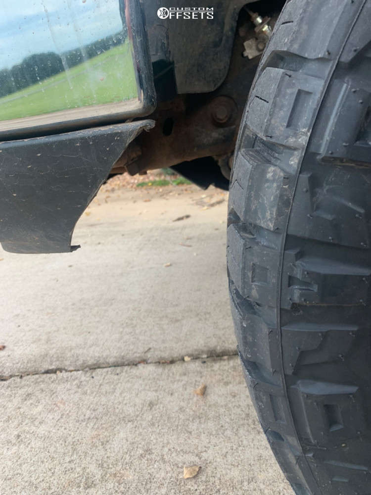 2004 Chevrolet Silverado 2500 HD with 20x10 -24 Fuel Maverick and 295 ...