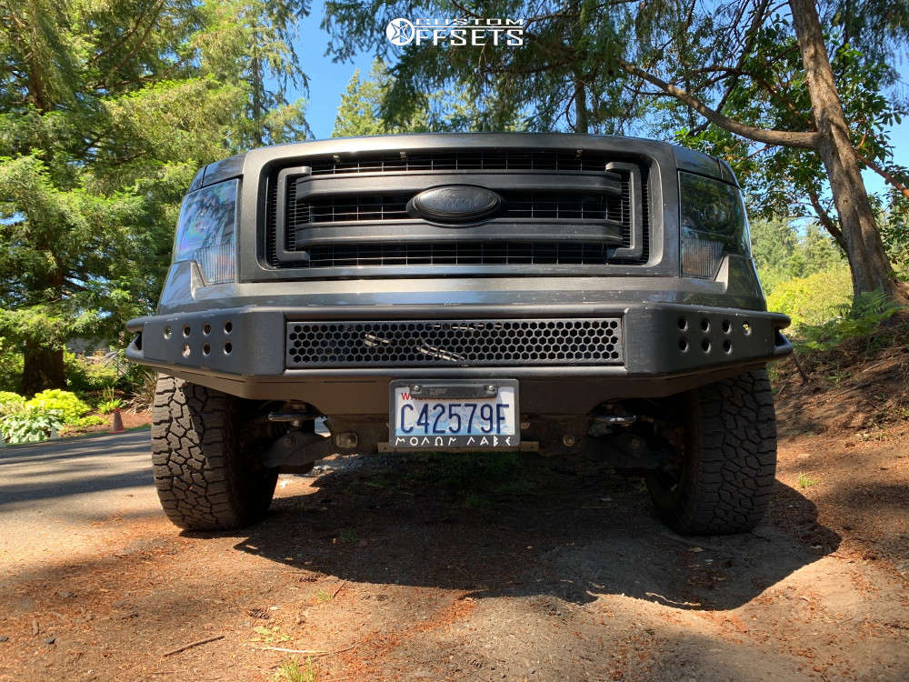 2013 Ford F-150 with 18x9 -12 Vision Prowler and 32/10.5R18 Falken ...