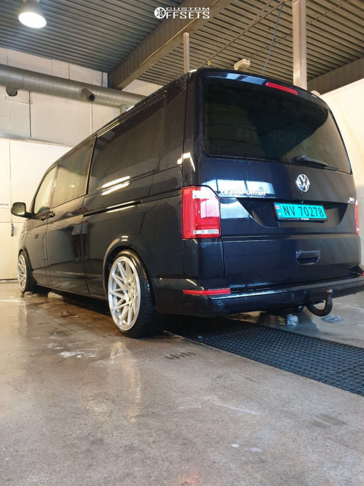 2016 Volkswagen EuroVan with 20x10 40 Veemann V-FS35 and 255/35R20 ...