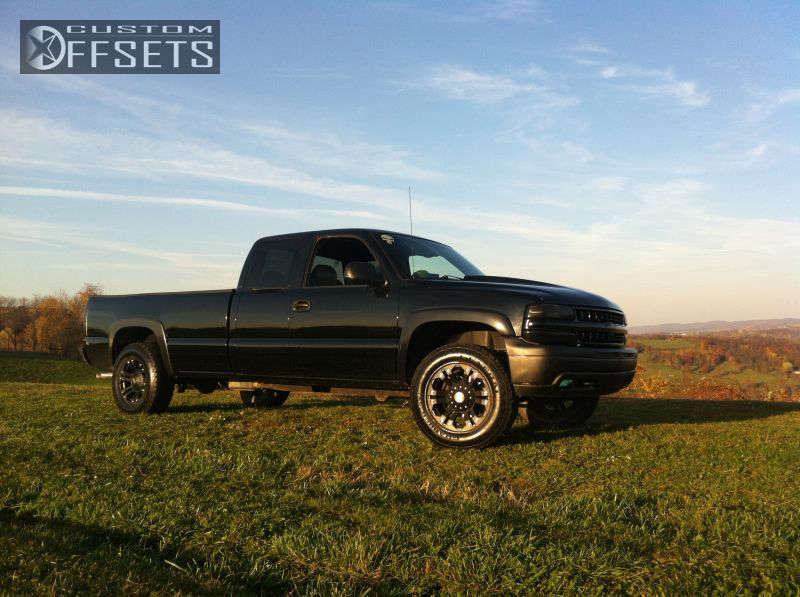 2000 Chevrolet Silverado 2500 with 18x9 35 XD Monster and 275/65R18 ...