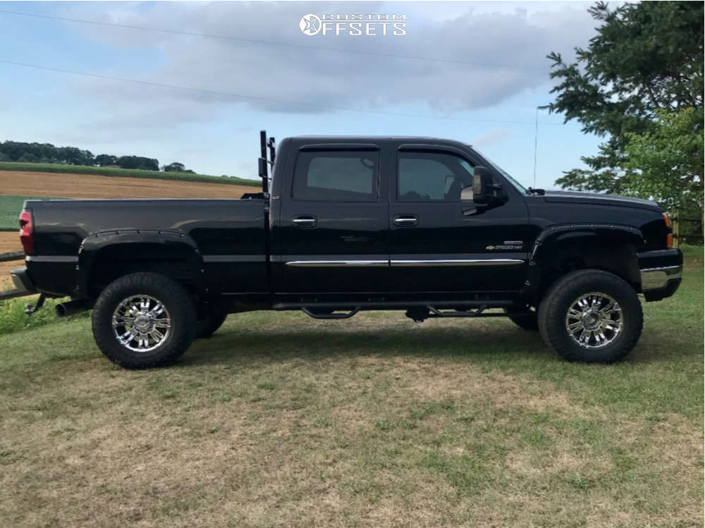 2006 Chevrolet Silverado 2500 HD with 18x10 -19 Pro Comp 01 and 325 ...