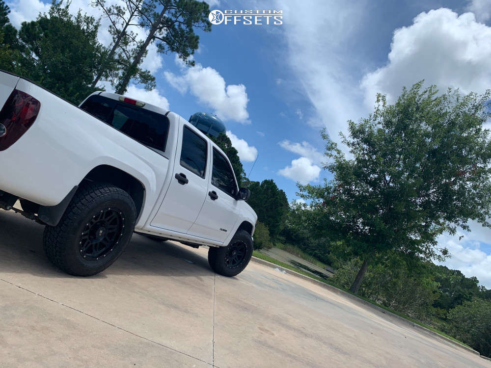 2005 Chevrolet Colorado with 17x9 0 Pro Comp Series 05 and 33/11.5R17 ...